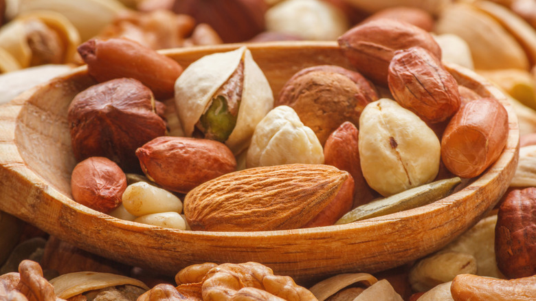 25 best ingredients to include in your Greek yogurt bowl