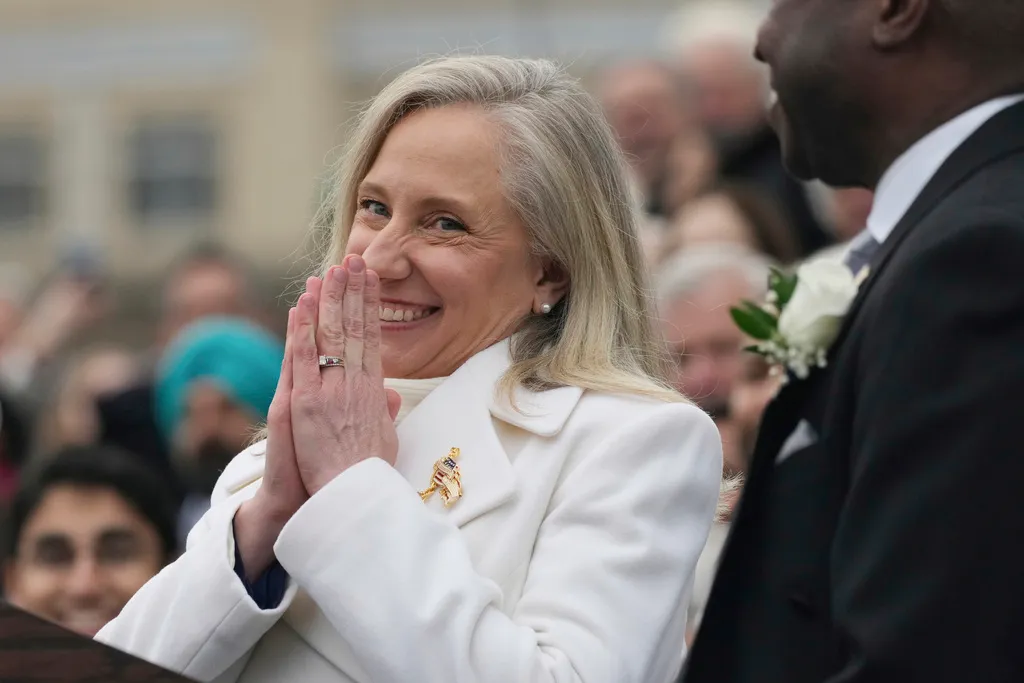 Spanberger concedes defeat on redistricting and says 2026 elections ...