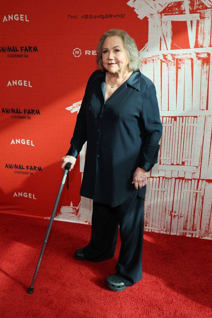 Romancing the Stone star Kathleen Turner, 71, makes striking red carpet ...