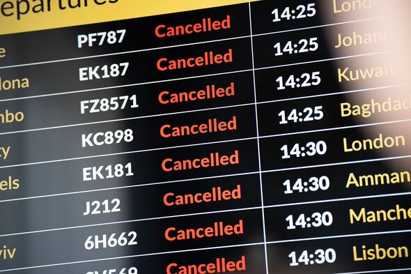 Major airline issues urgent update to passengers after flights cancelled