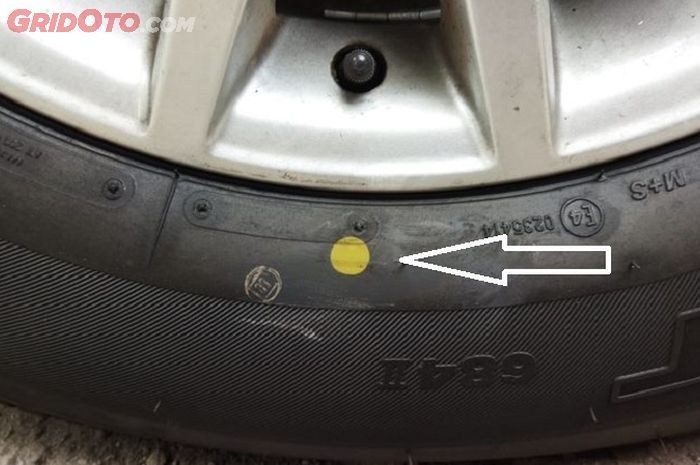 Jangan Remehkan Tanda Bulatan Kuning di Ban Mobil, meski Kecil tapi ...