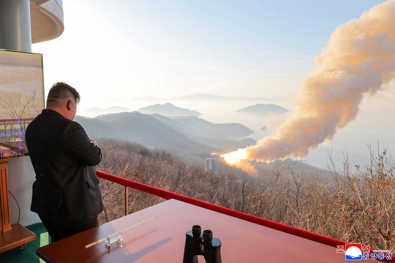 Chilling North Korea nuclear warning as Kim Jong Un's arsenal 'moving ...