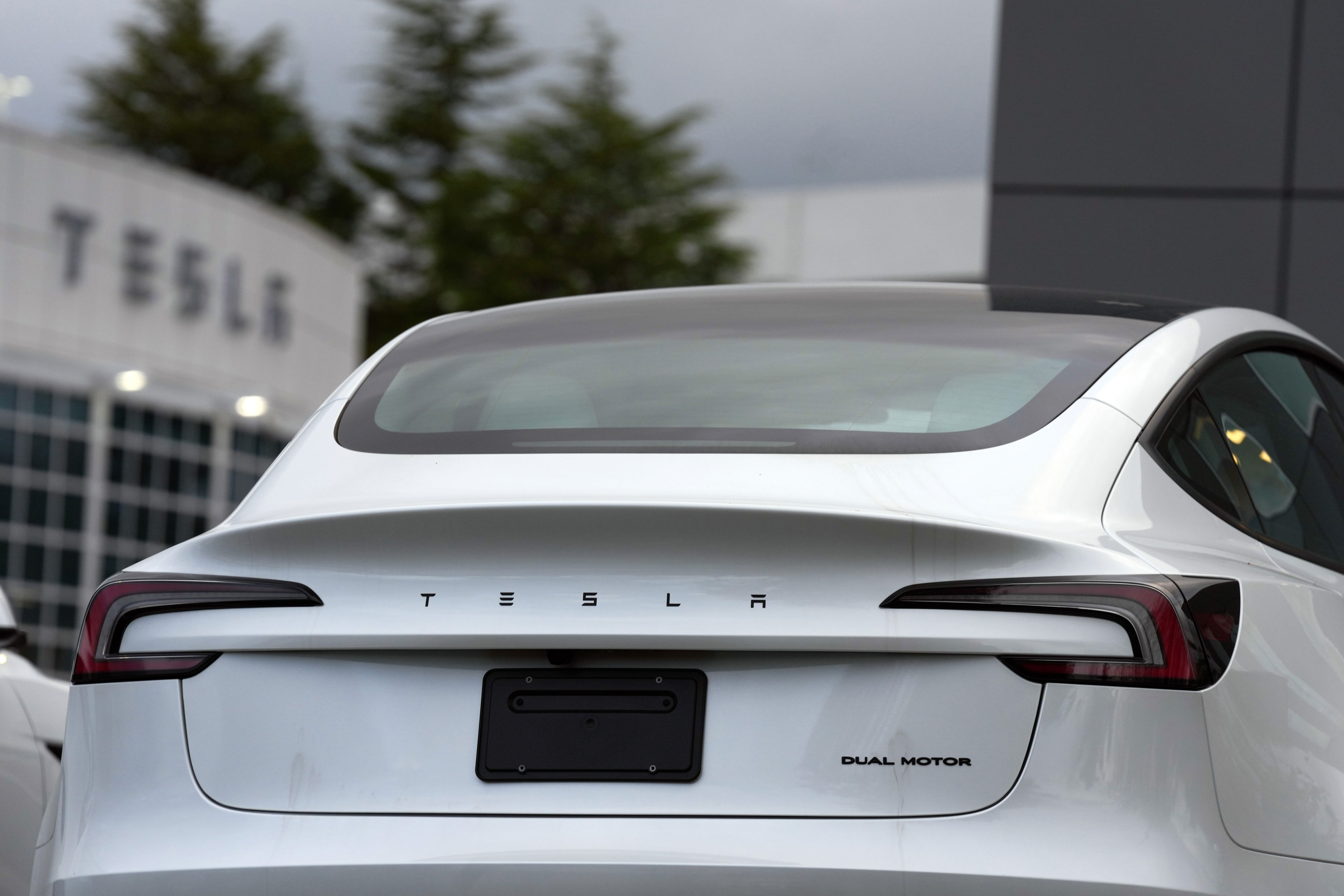 Musk pledges to fix 2019-2023 Teslas that can't fully self drive