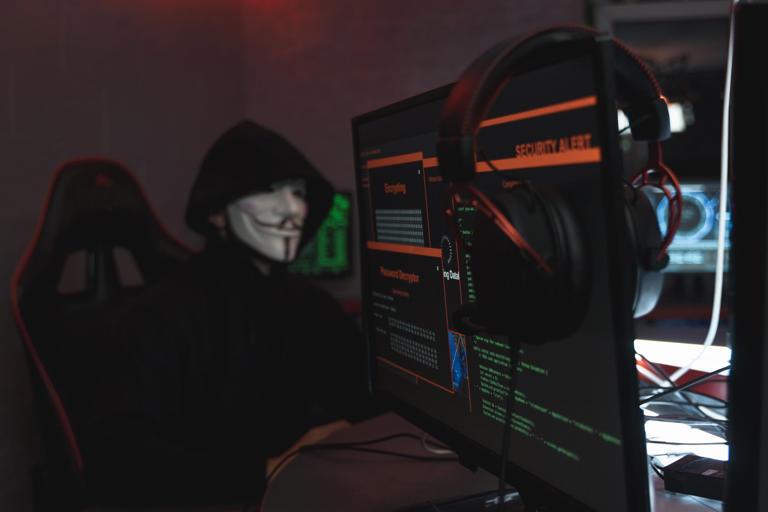 UK under increasing cyber attack threat with officials linking ...