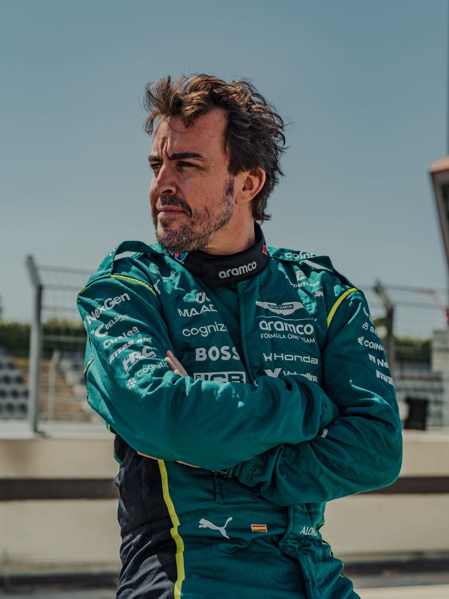 Aparecen nuevas imágenes de Fernando Alonso con la versión más especial ...