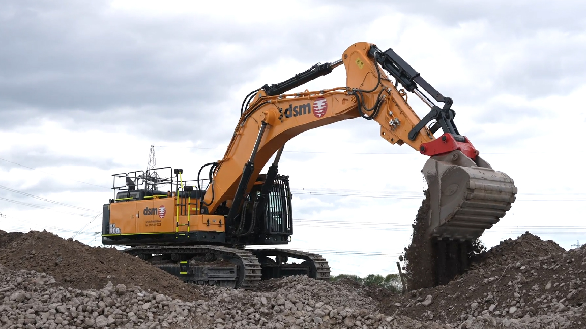 Heavy duty giant machine moving huge loads