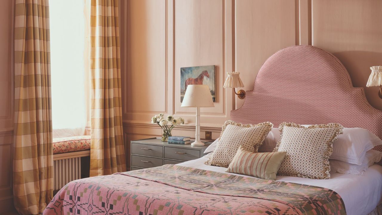 The 3 bedroom colors going out of style in 2026