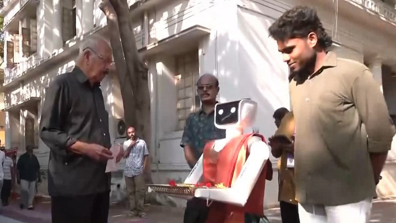 TN polls: Coimbatore students' robot greets voters, promotes turnout