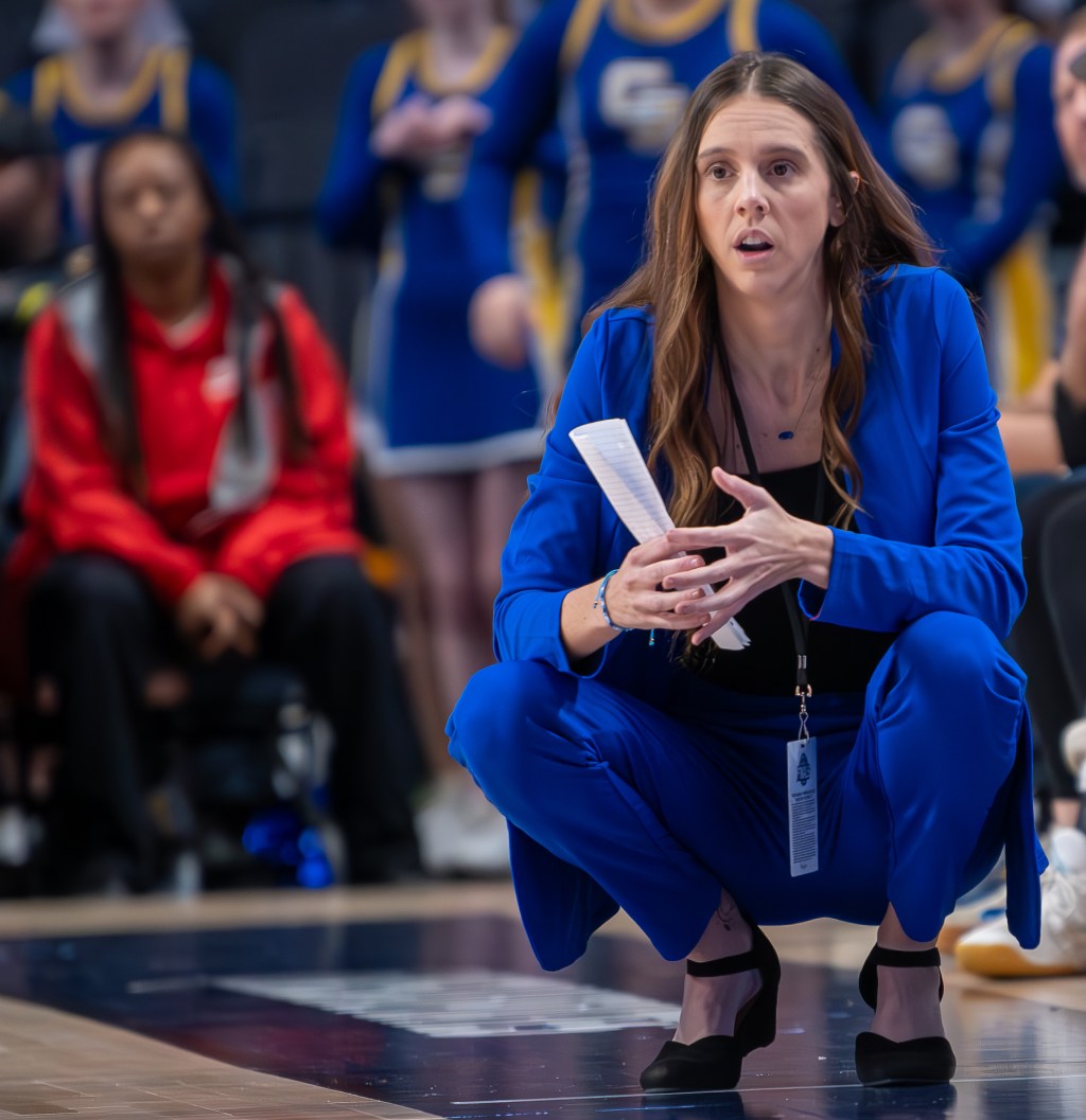 Alabama high school basketball coach Paige Adams allegedly solicited ...