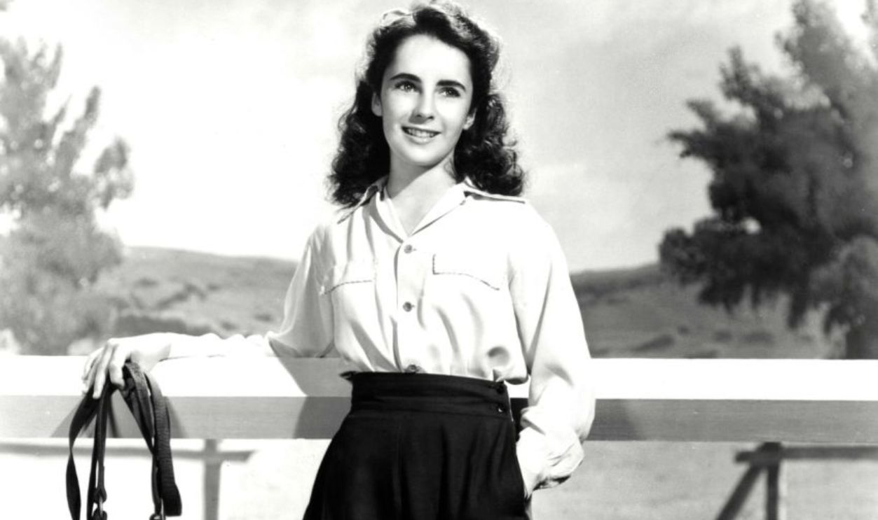 Behind closed doors, Elizabeth Taylor was in terrible pain