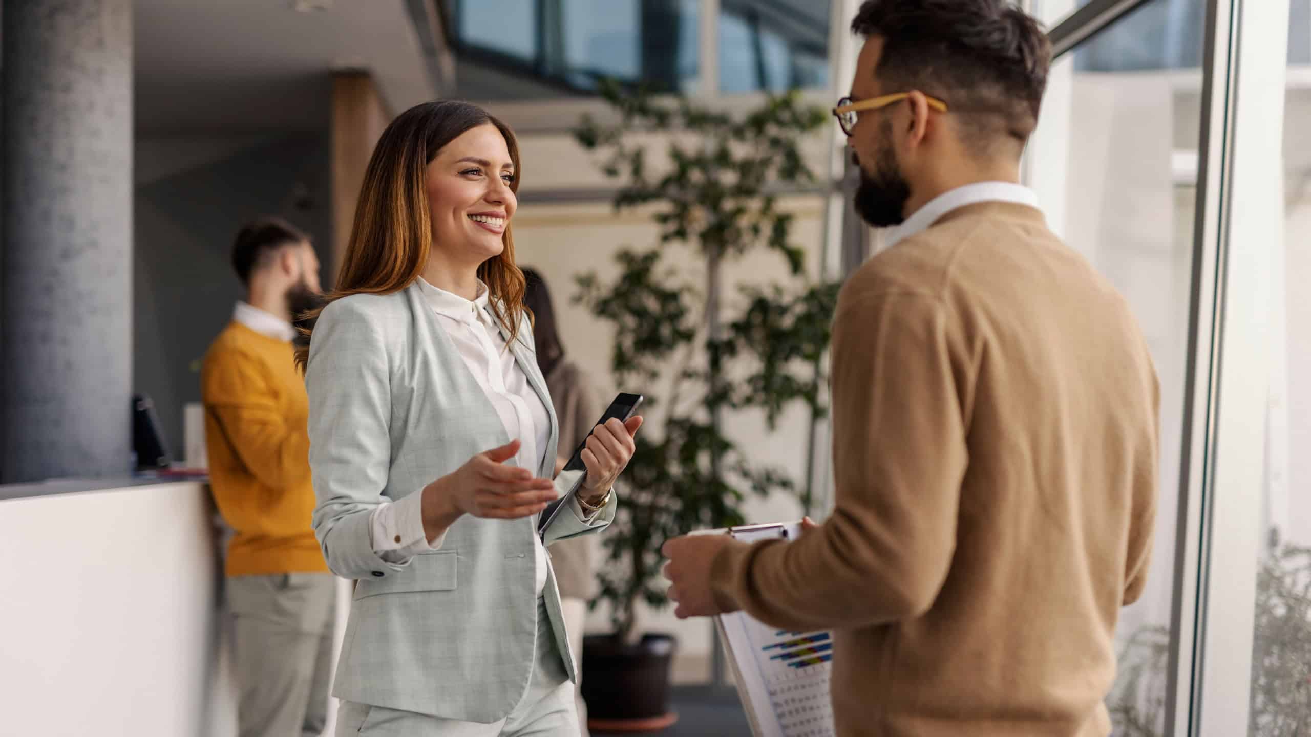 13 indicators that the person you're talking to is super smart and ...