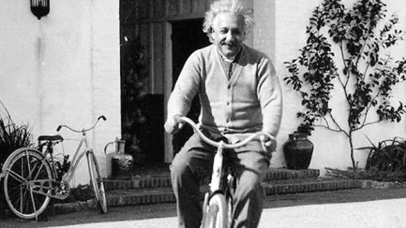 Albert Einstein, físico nuclear: “La monotonía y la soledad de una vida ...