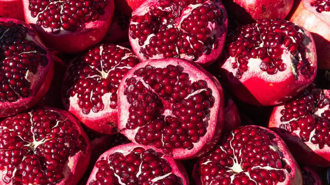 5 red fruits to help control blood pressure