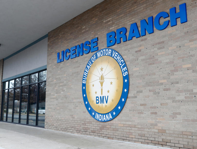 Indiana BMV locations extend hours to issue IDs before election