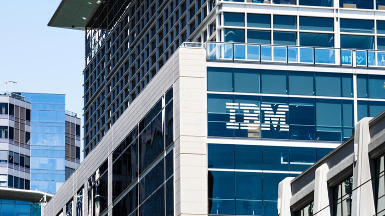 IBM jumps 7%; IonQ, Rigetti sell off as quantum trade concentrates