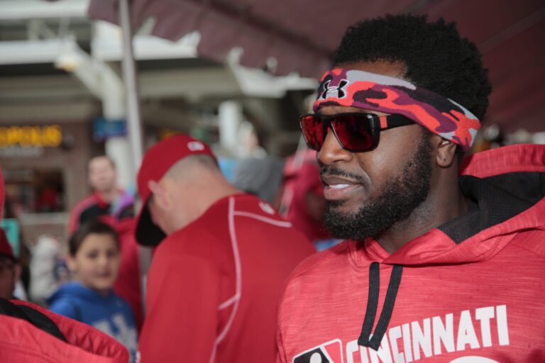 'Red 4 life' Brandon Phillips to retire on 1-day contract, enter team's ...