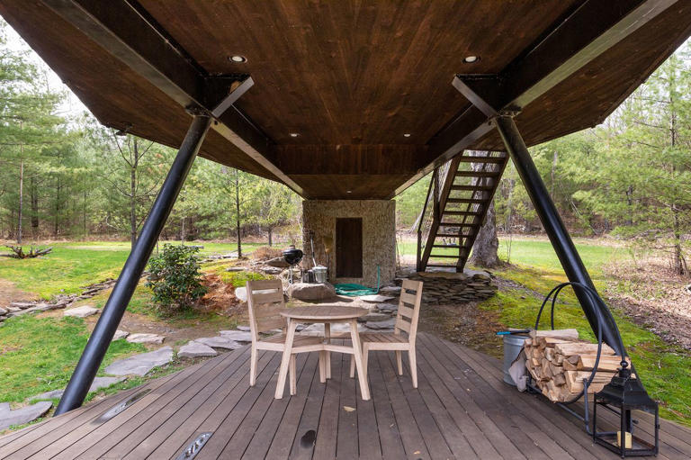 The most wish-listed Airbnb in New York is a gorgeous tree house with ...