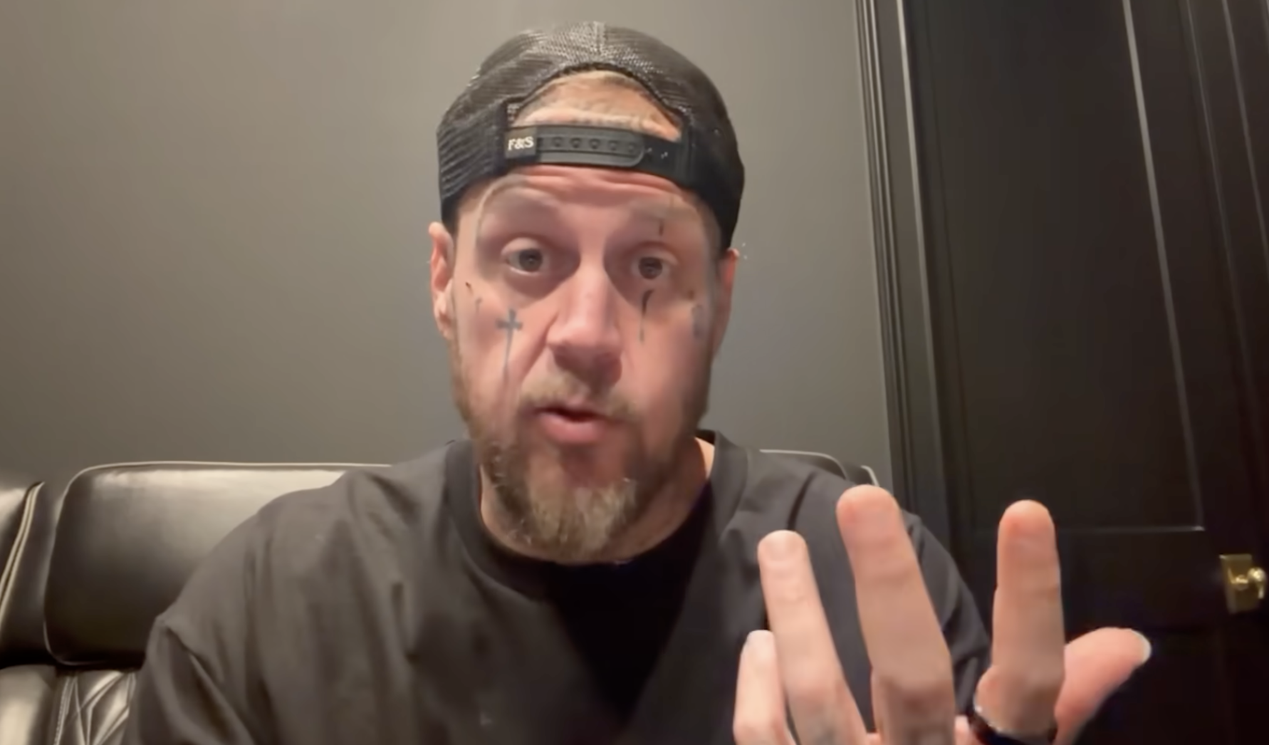 Why Jelly Roll is terrified of his own bathroom scale? Truth about ...