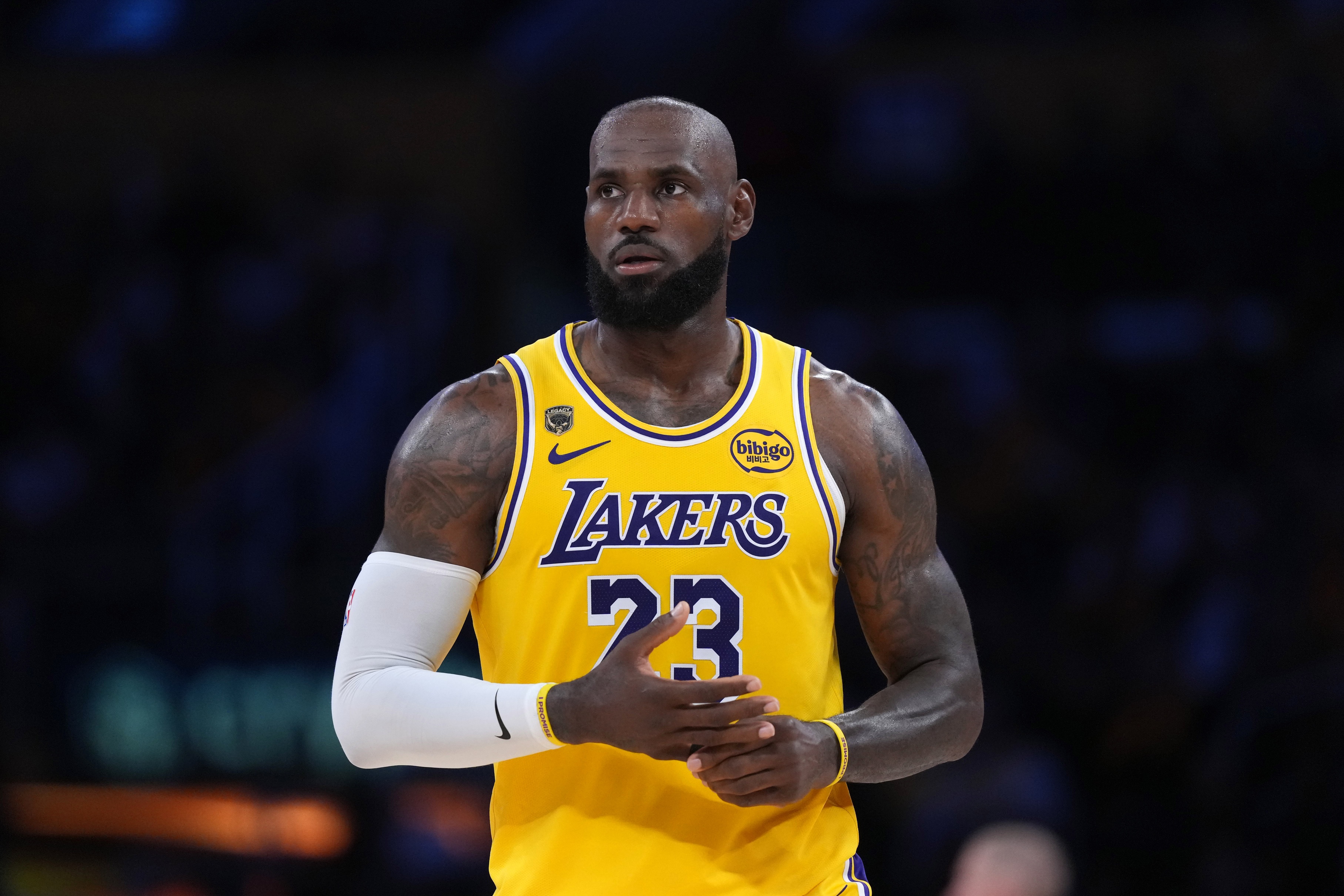 LeBron James’ agent sets record straight amid growing speculation