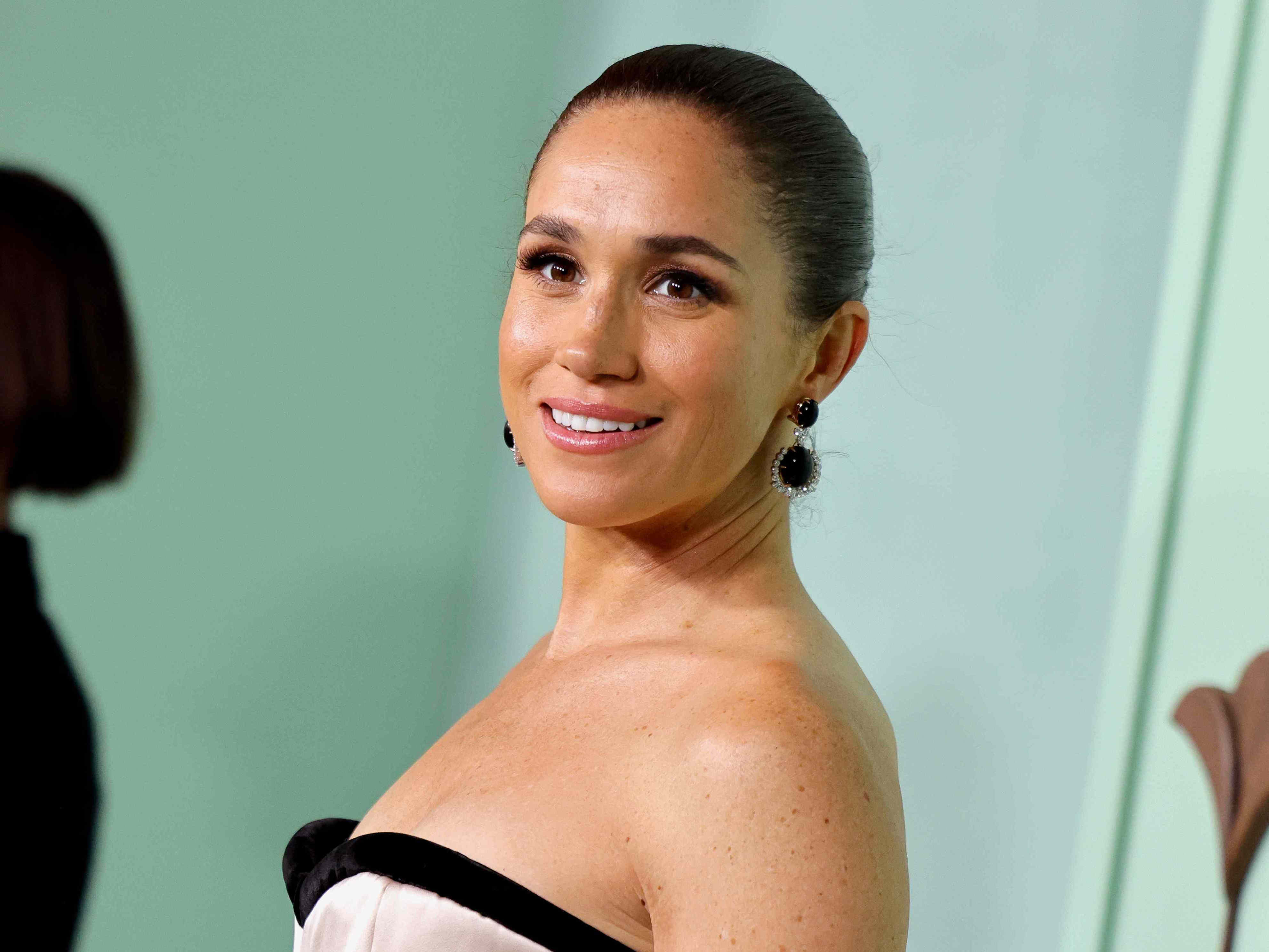 Meghan Markle traded her designer heels for the podiatrist-approved ...