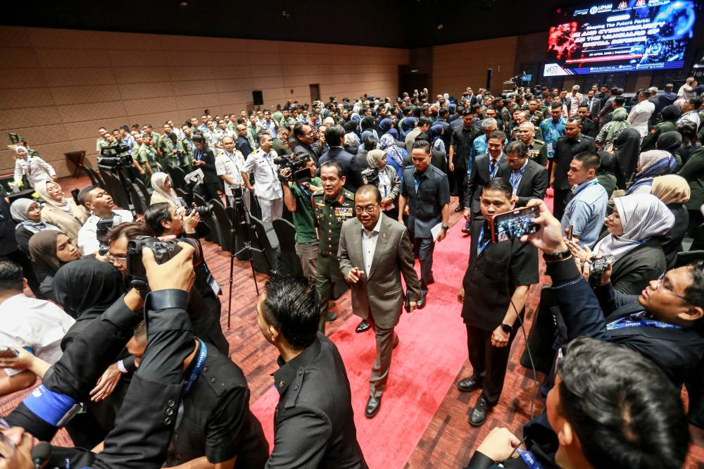Malaysia gears up for a future-ready army, fortifies cyber domain with ...