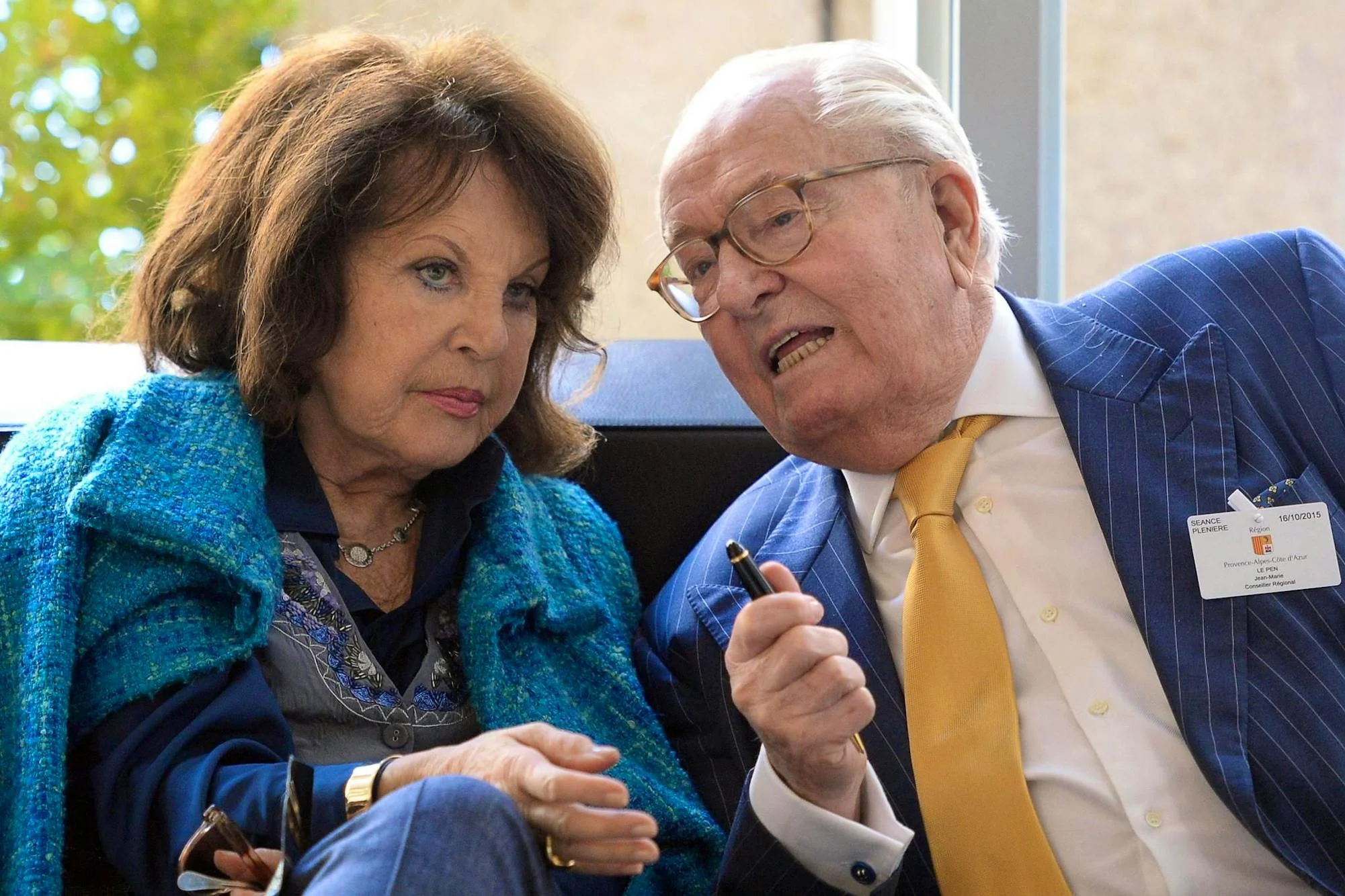 France : Le Pen veut contester l’expulsion de son jardinier vers le Maroc