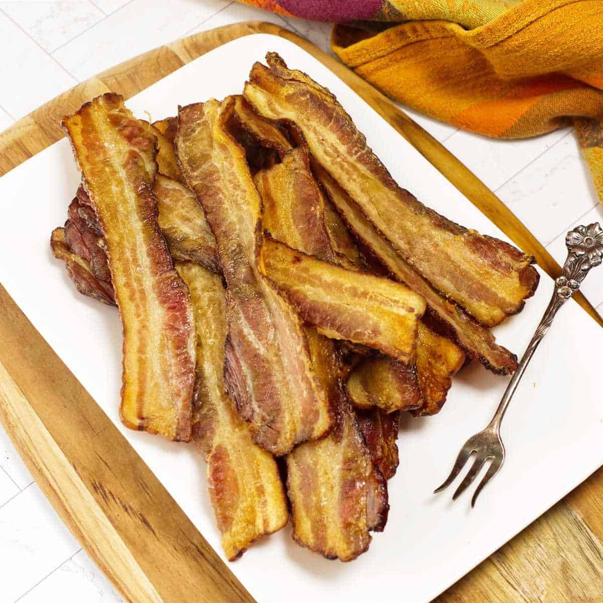 How to cook bacon in the oven (sheet pan method)