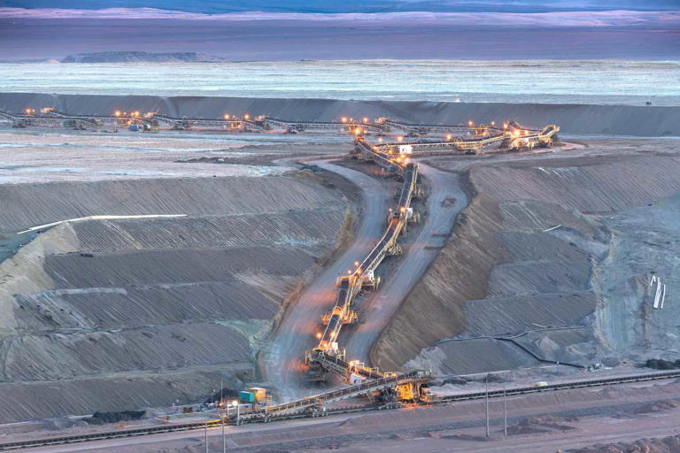 Freeport-McMoRan stock falls after earnings. Why the miner is cutting ...