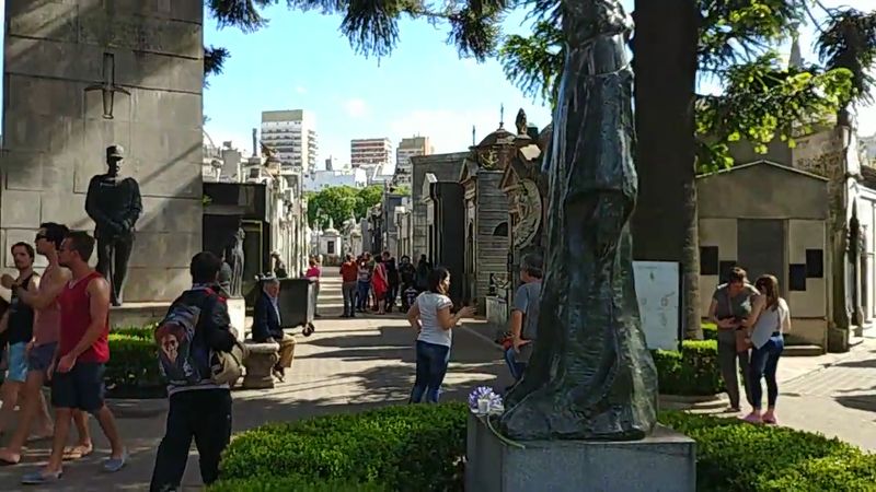 20 spectacular cemeteries that feel more like art galleries