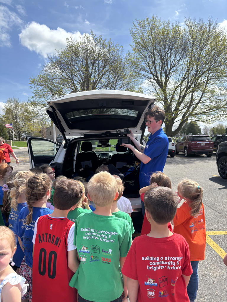 Storm Team 5’s Nathan Himpsl gives weather presentation to local students