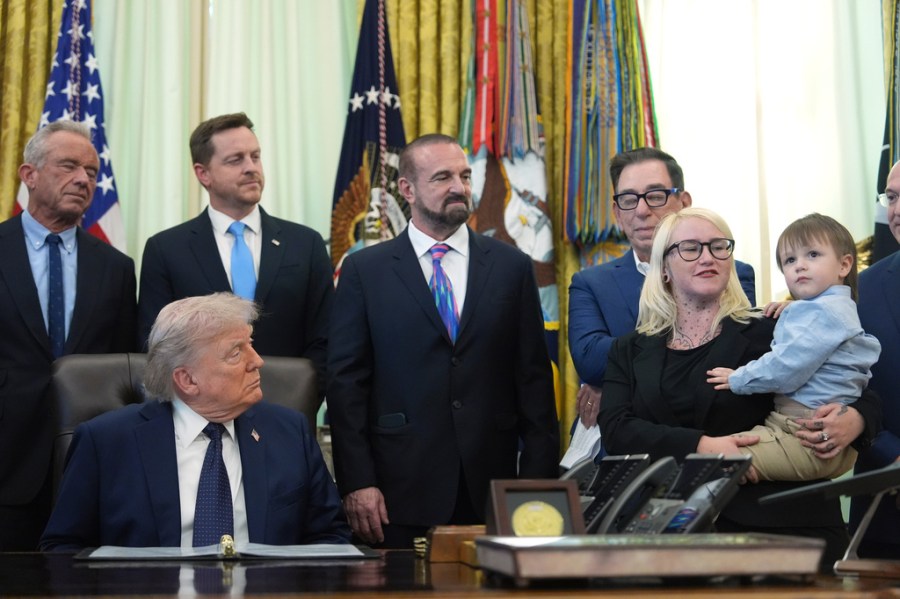 Trump announces deal with Regeneron to lower drug prices