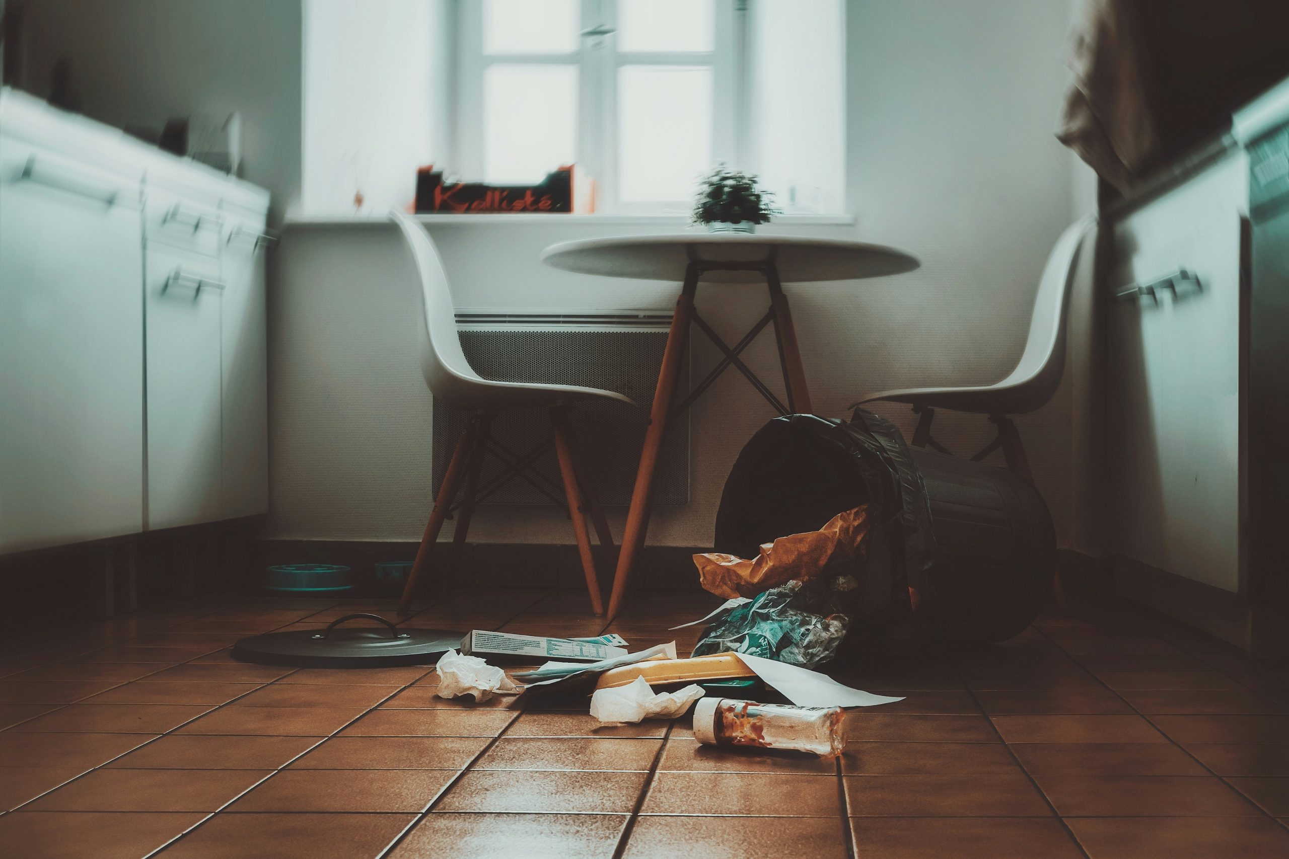 Home items that scream "I didn’t clean"