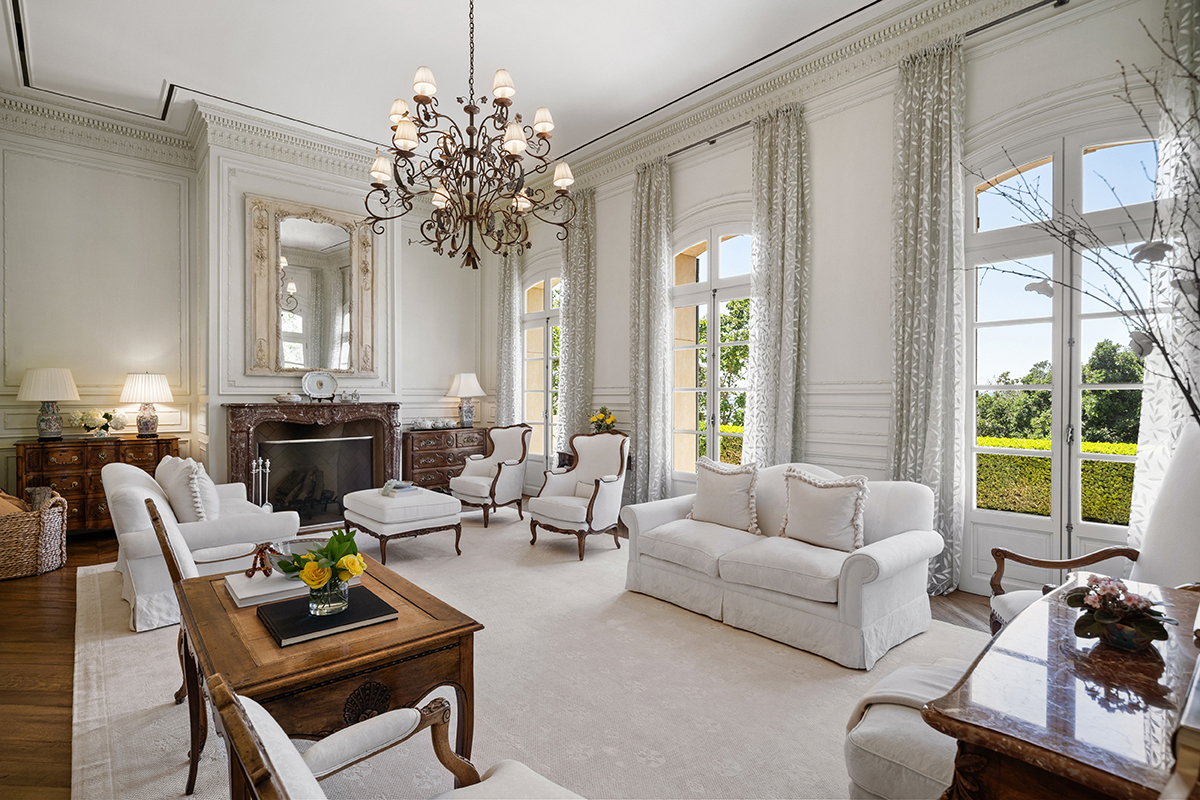 The 4 Winds estate in photos