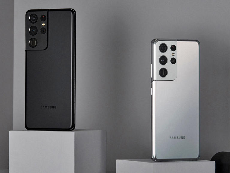 Samsung's new Galaxy S21 phones feature a new look, improved specs, and ...