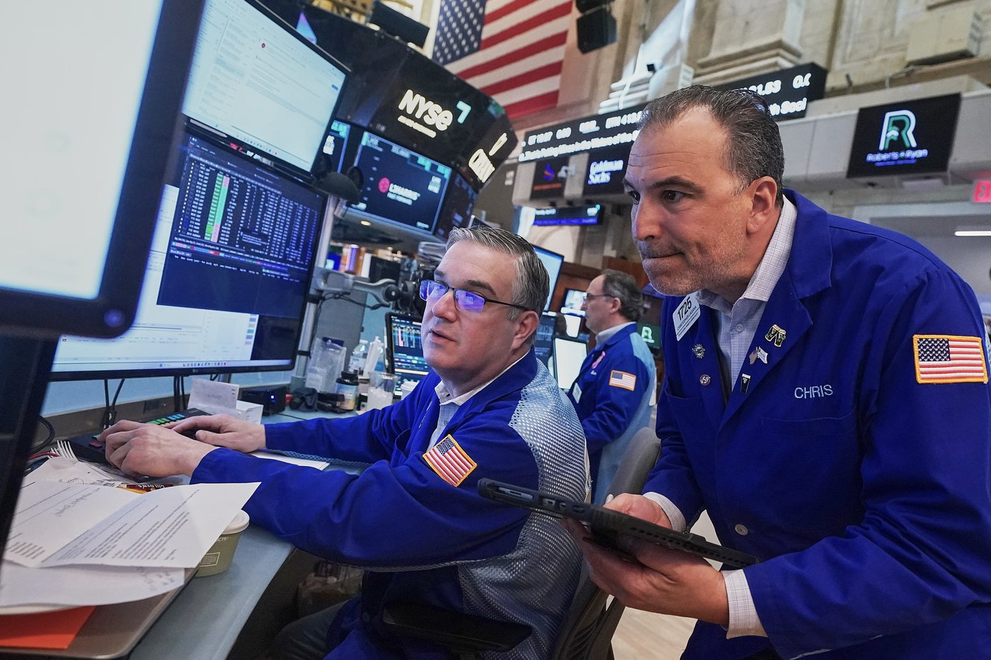 La Bourse de Toronto et les marchés américains clôturent en baisse