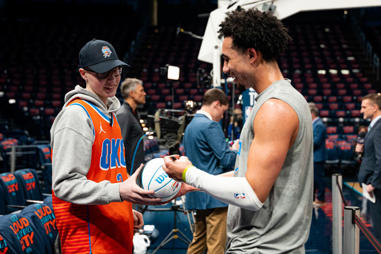 Young cancer fighter’s dream comes true at Thunder game through Make-A-Wish