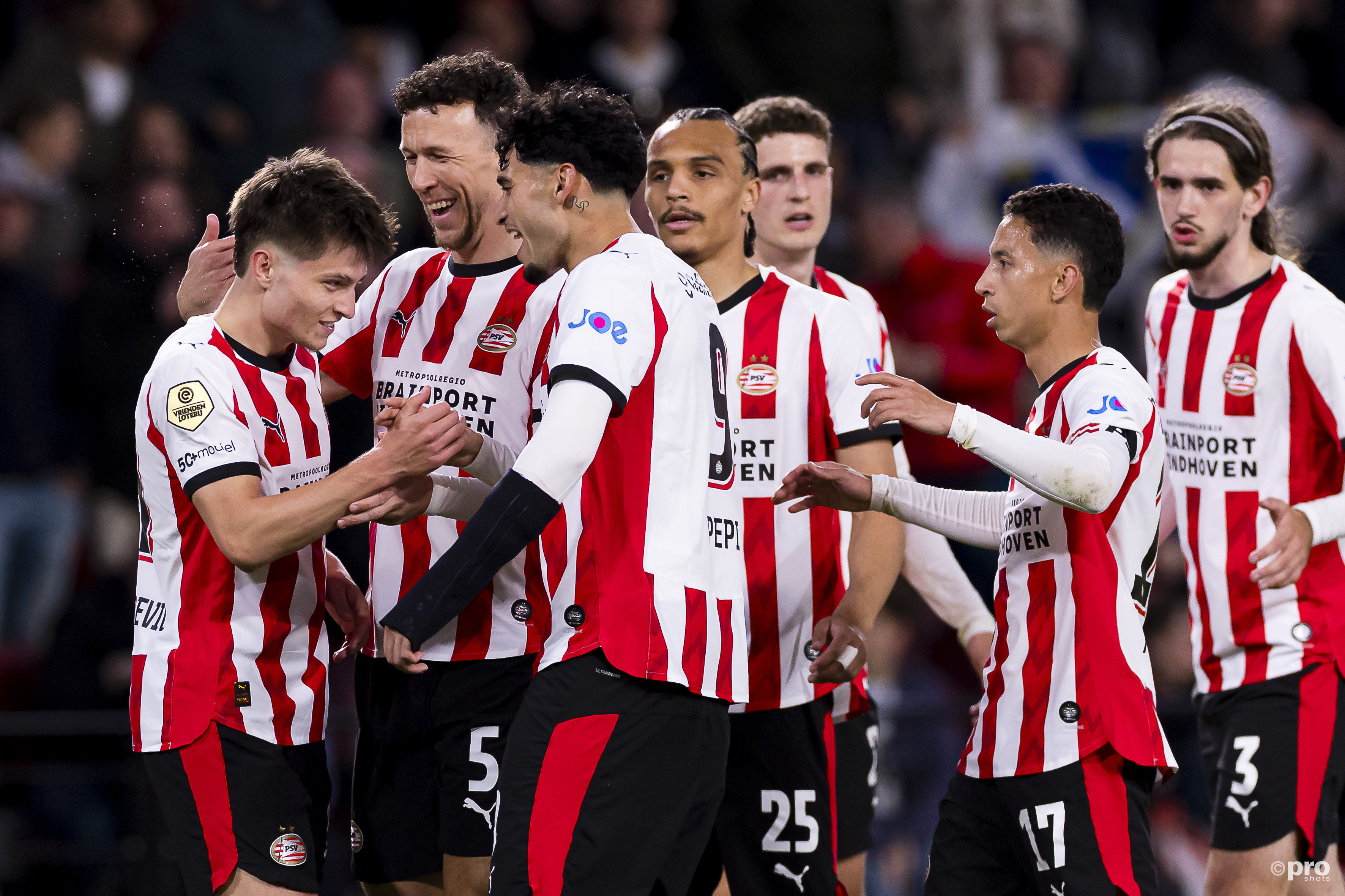 Vink roemt PSV-smaakmaker: 'Genot om naar te kijken, meer potentie dan Man'