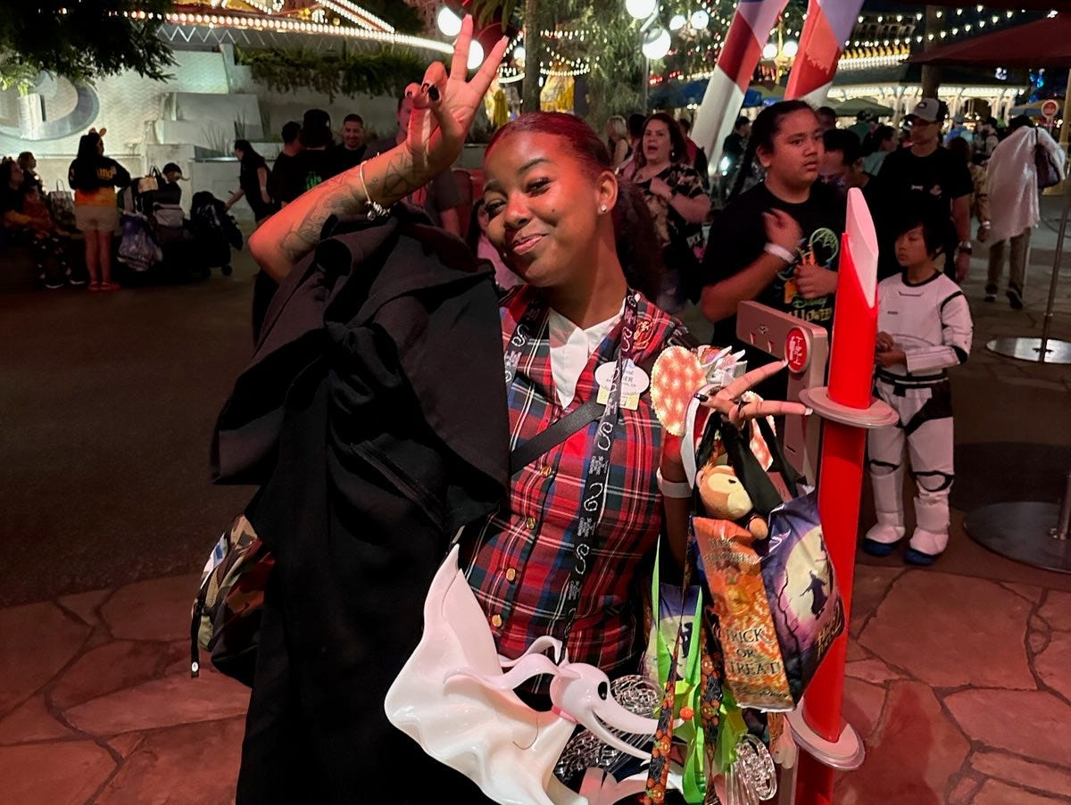 I used to be a VIP tour guide at Disneyland. Here are 5 things you ...
