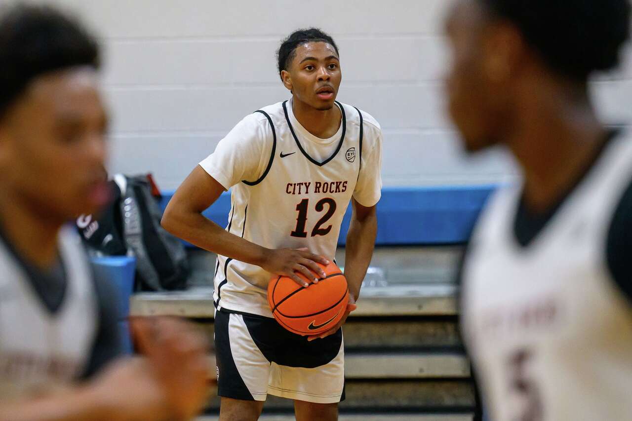 Three Albany-area basketball stars chase Division I dreams on Nike EYBL ...