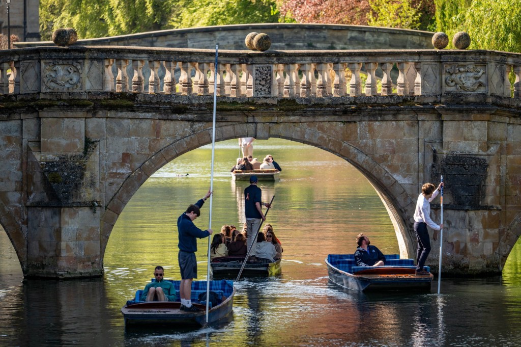 UK to experience heat wave this weekend as temperatures expected to hit ...