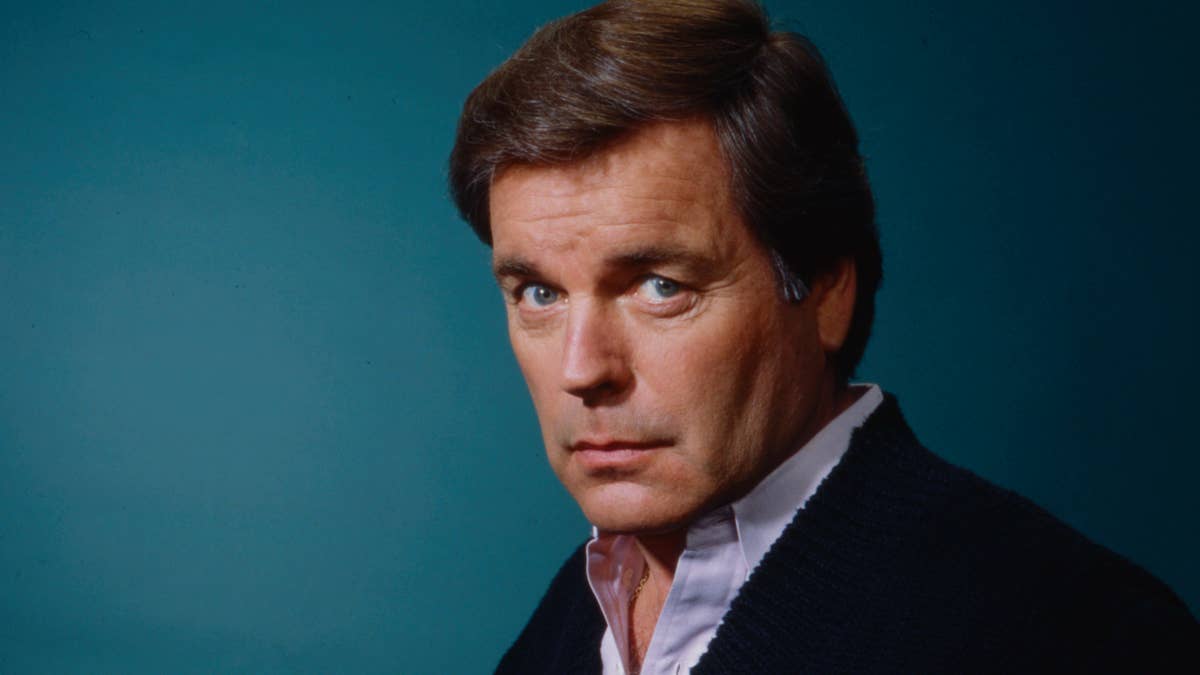 Robert Wagner, 96, snags a selfie with his stepson-in-law, ‘7th Heaven ...