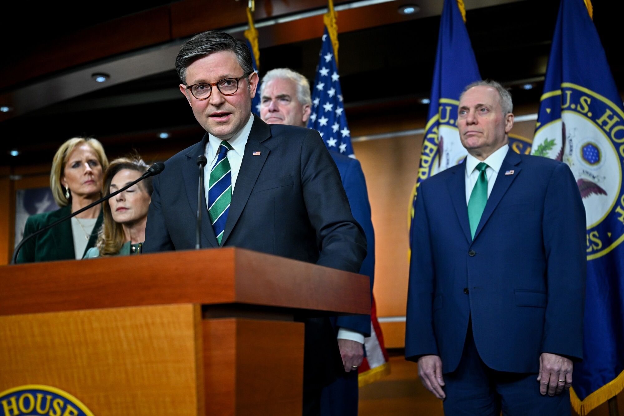 House GOP leaders unveil new spy powers plan, seek party unity