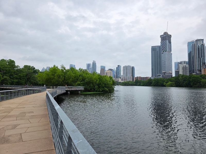 9 Texas trails that combine easy walking with great views
