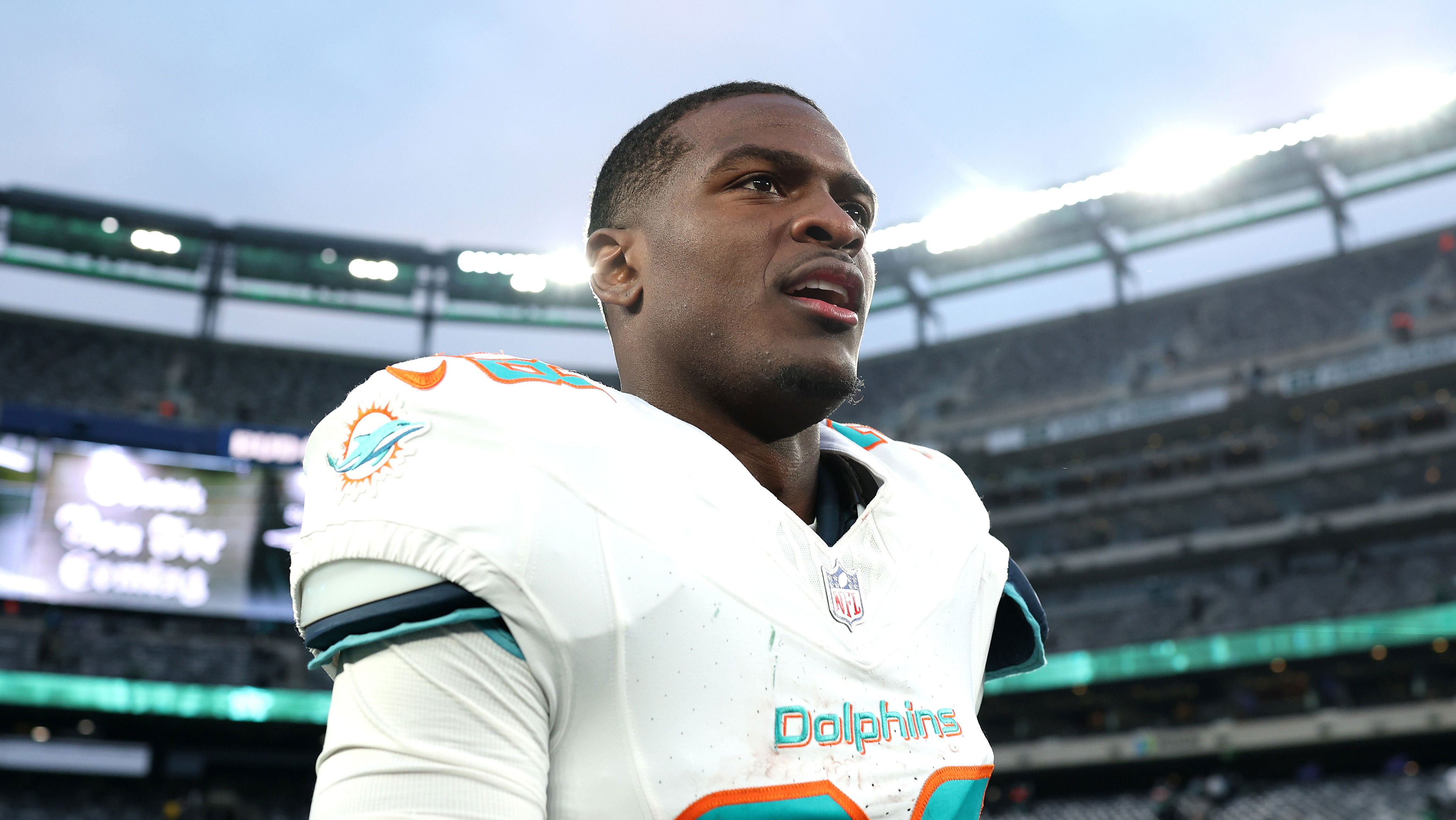 Los Dolphins incorporan a un corredor con 1700 yardas en medio de la ...