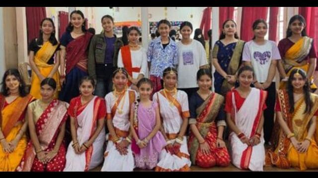 बेले डांस के जनक जीन जार्ज नेवारे का जन्मदिन मनाया