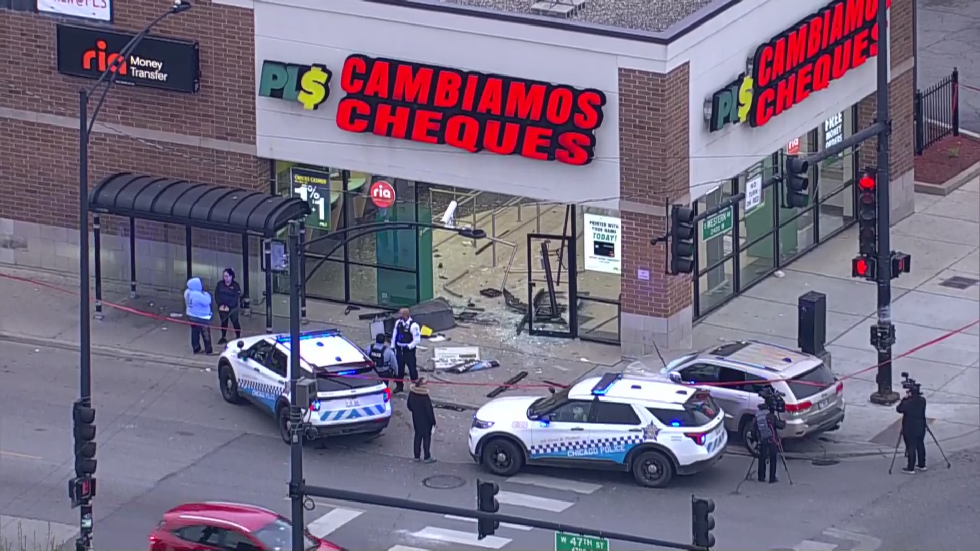 Crash-and-grab thieves target 24-hour PLS Check Cashers on Chicago's ...