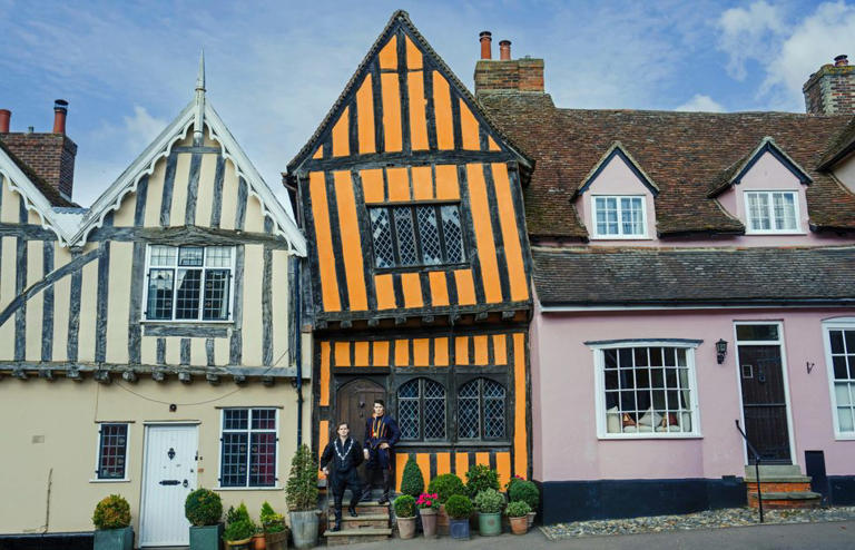 Are these Britain's wonkiest houses? These 5 bewildering British ...