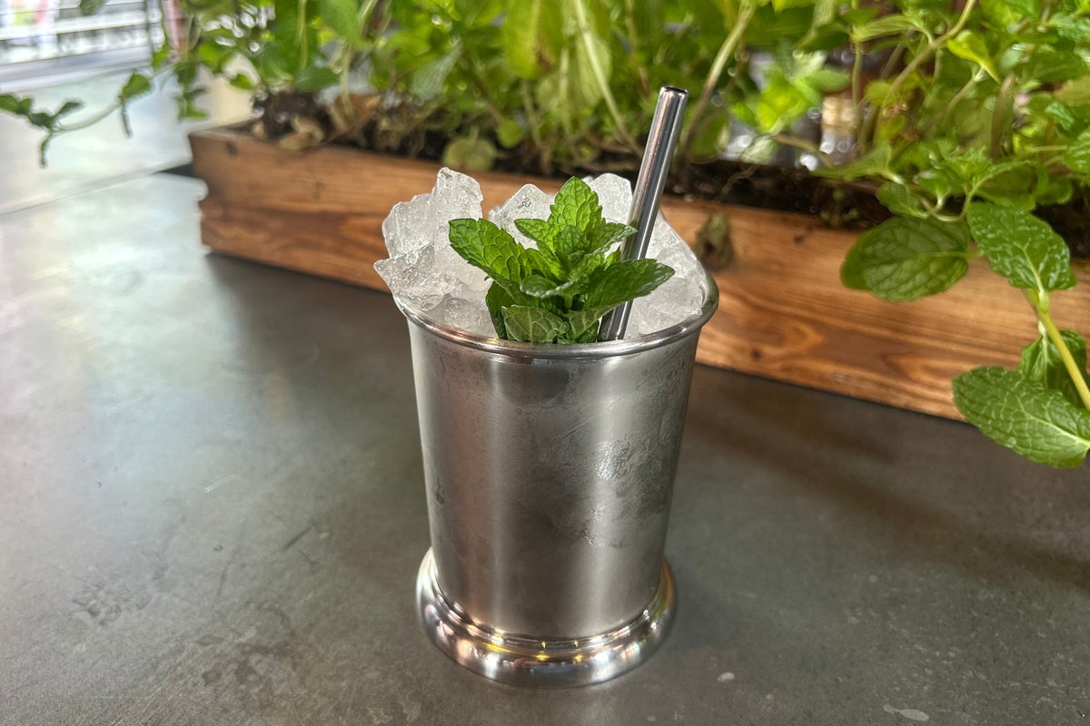 Stir well, slap lightly. Tips for making a mint julep worthy of the ...