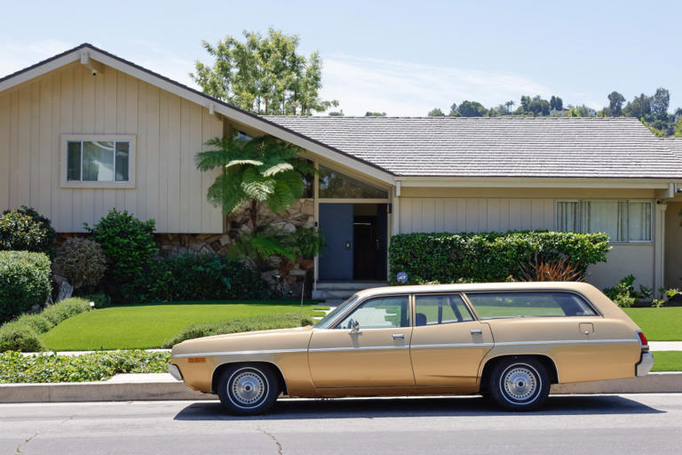 Step inside the iconic 'Brady Bunch' house in North Hollywood