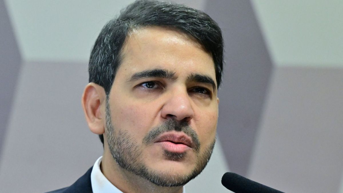 Espaço de poder não é espaço de tirania e corrupção, diz Messias no Senado